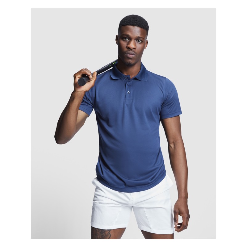 Diseño moderno y funcional con el polo Roly Monzha